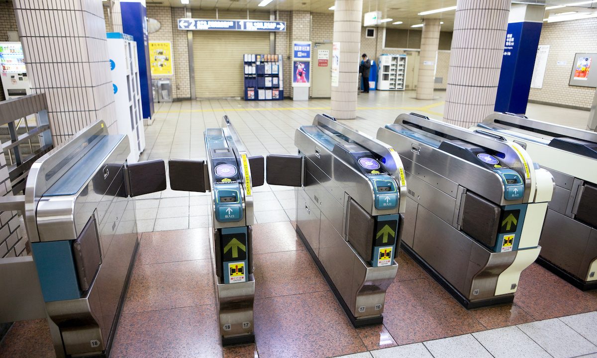 Is it Time to Gate the LRT Stops? | Urban Affairs